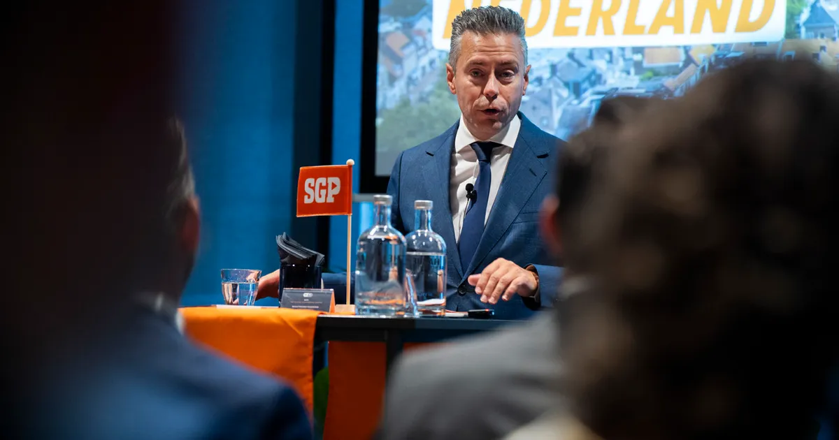 Stoffer doorgezaagd bij Jinek: 'Blijf rustig, blijf rustig' - DIT