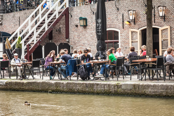 Wordt het niet eens tijd voor een rookvrij terras? - DIT